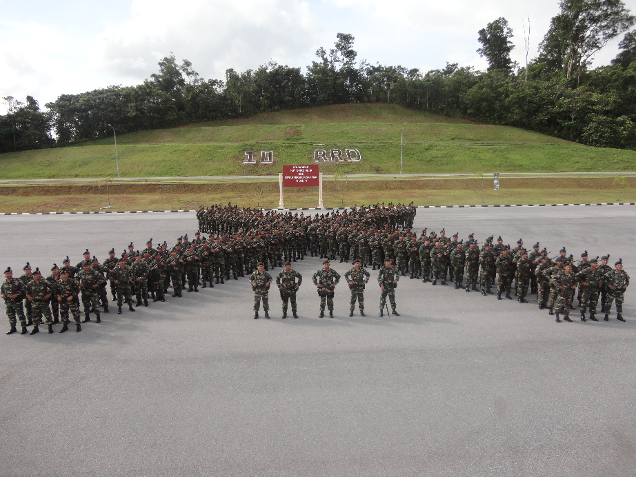 Portal Bujang Berani 10 RRD: PERBARISAN HUT KE 19 DAN SERAH TERIMA ...
