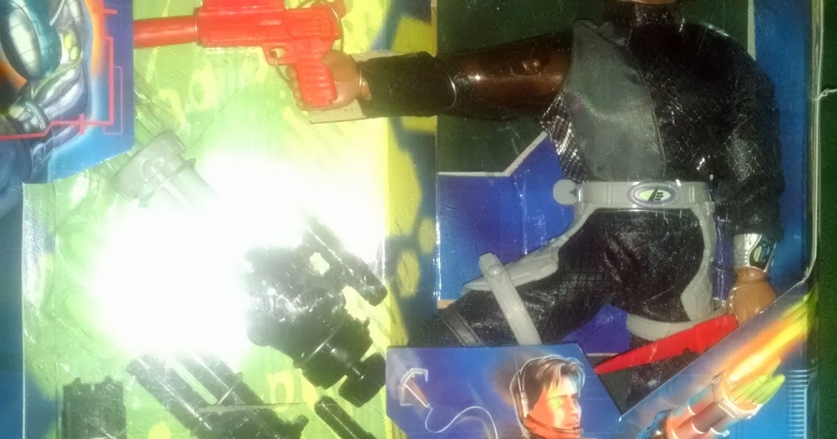 Max Steel Fanáticos: Max Steel Night Combat: Detalle a detalle