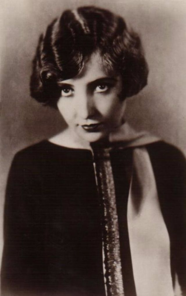 43 Beautiful Vintage Photographs Of Bessie Love In The 1920s ~ Vintage