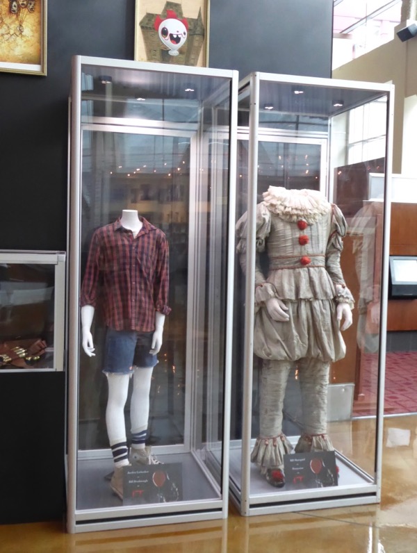 Hollywood Movie Costumes and Props: IT movie costumes and props on ...