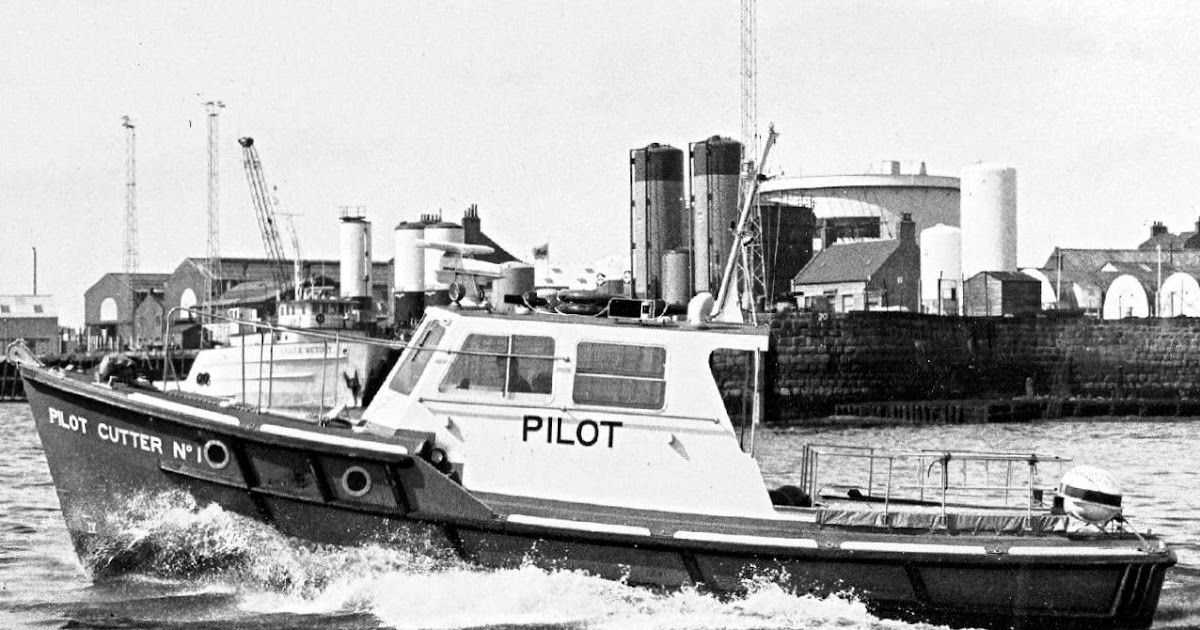 Tour Scotland: Old Photograph Pilot Boat Harbour Aberdeen Scotland