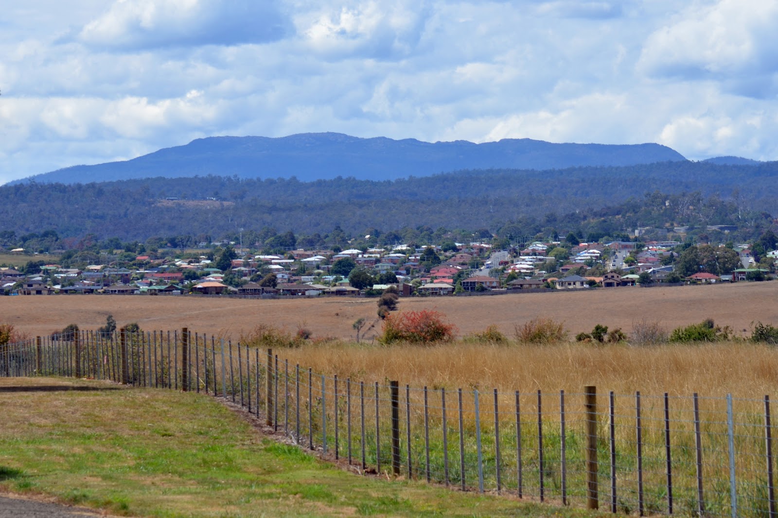 Look Around Launceston: MT BARROW