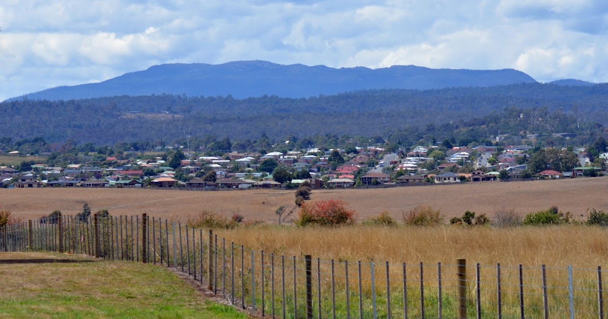 Look Around Launceston: MT BARROW