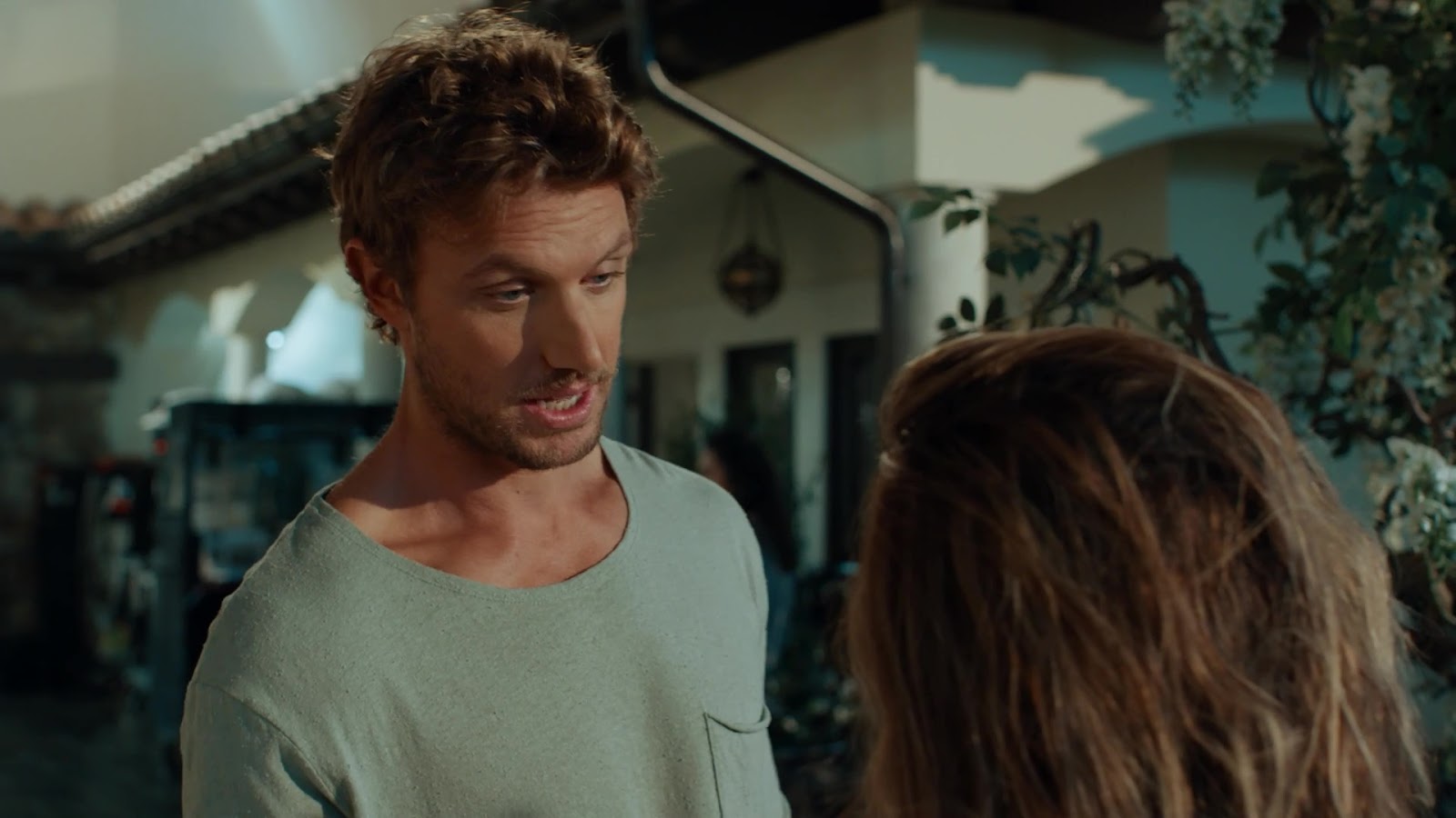 ausCAPS: Adam Demos shirtless in UnREAL 4-02 "Double Down"