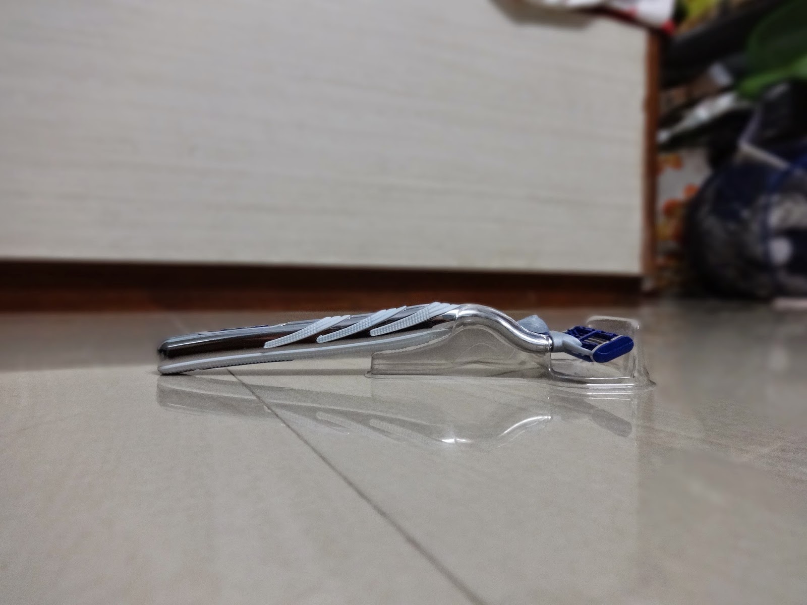 shaveology: Gillette Mach 3 Turbo Razor Review