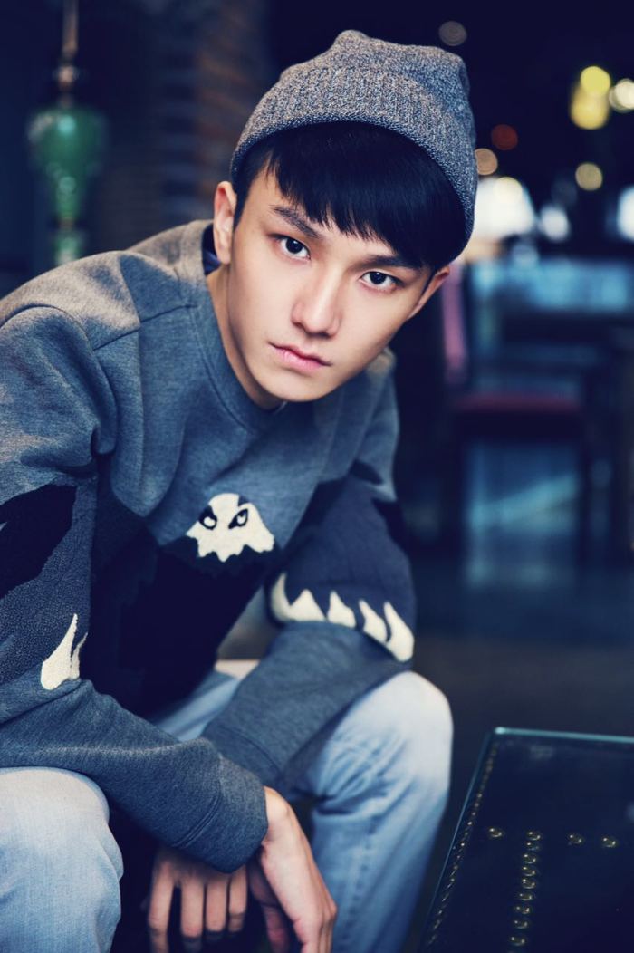 李熹子 (Li Xi Zi) as 庚辰 (Geng Chen)