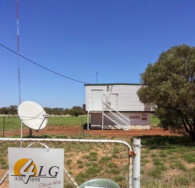 Cape Dx - Gary Deacon: 4LG Longreach QLD 1098 kHz QSL