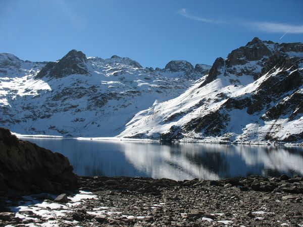 Entre Aure et Lavedan Randonnées: le LAC BLEU 1950 m depuis le CHIROULET