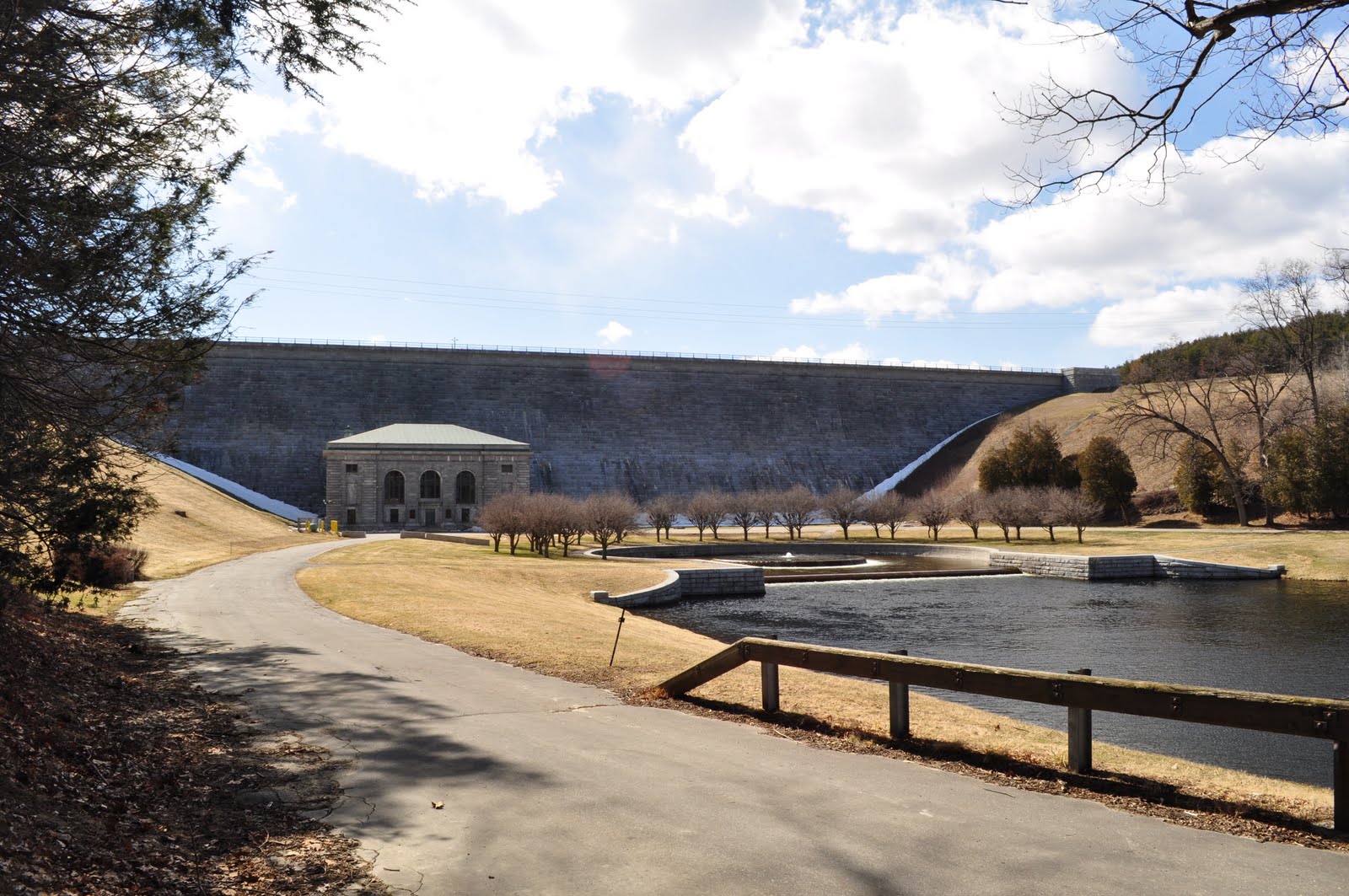 Creepy-chusetts, Strange-chusetts: Wachusett Dam, Clinton