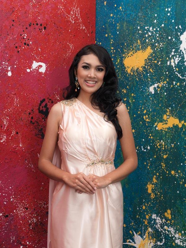 atom ku gan: Profil Shinta Shafira - Miss Indonesia 2013