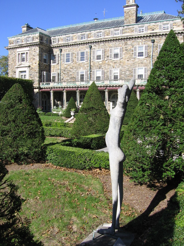 Knowing, Writing, Dreaming, Dancing: Kykuit: A Patchwork Fairytale