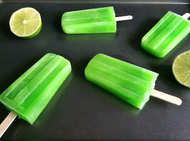 My Tiny Oven: Green Popsicles (aka Lime Popsicles)