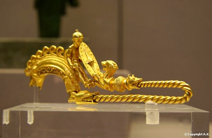 Realms Of Gold The Novel: Ancient Celtic jewelry.