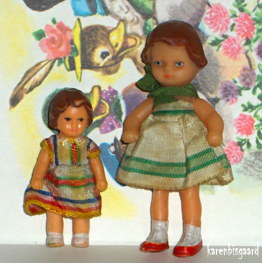 Karen`s Vintage Dolls Photography.: ARI doll sisters wearing original ...