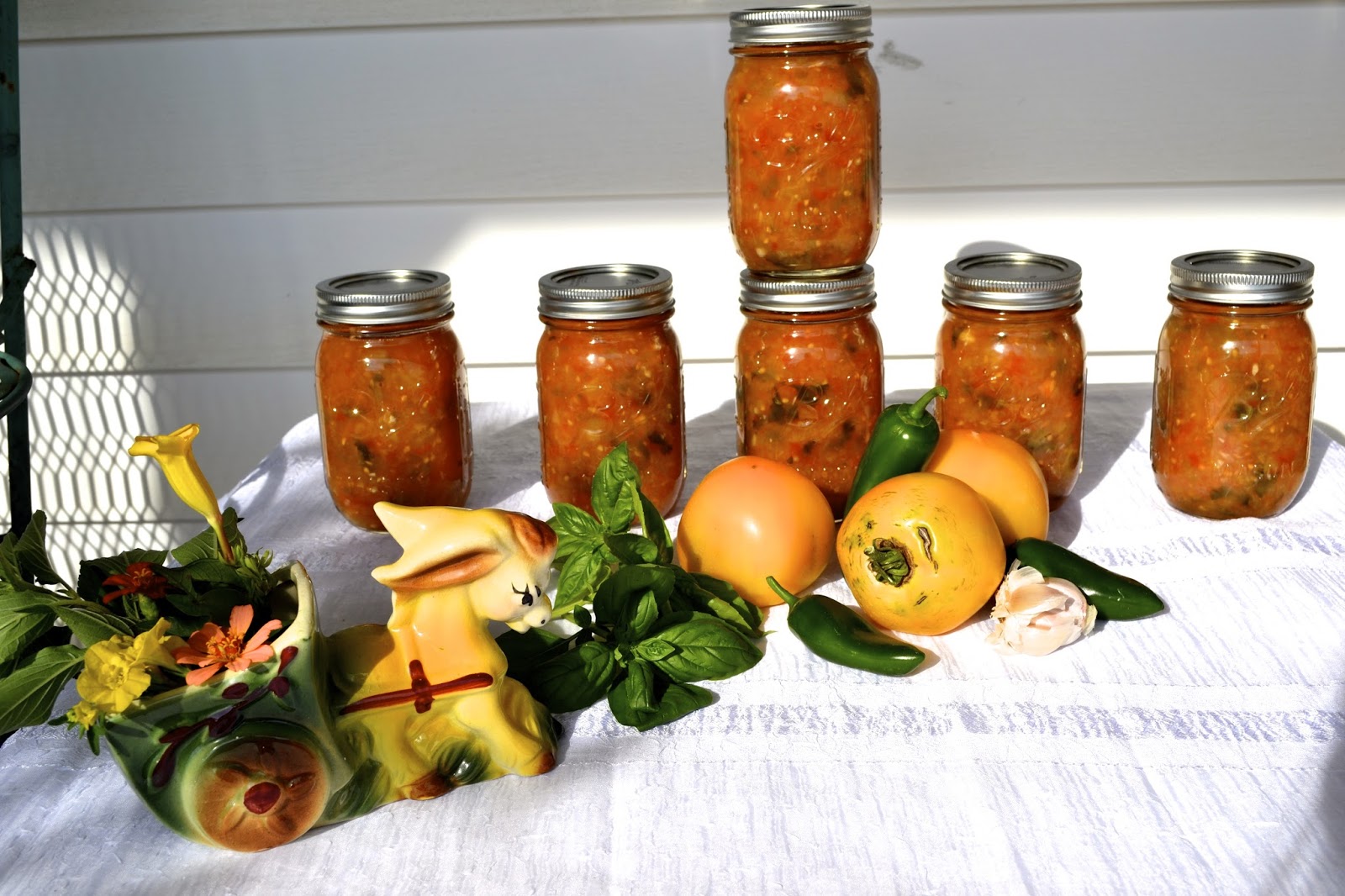 Things and Stuff: Canning Roasted Yellow Tomato Salsa