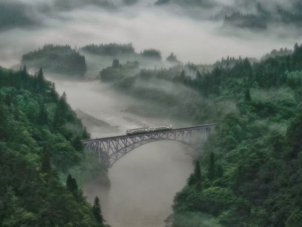 naturegeography: Railway Bridge, Japan