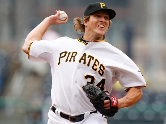 Tigers Score Six Runs in the 9th To Beat Pirates - FANS FROM THE STANDS