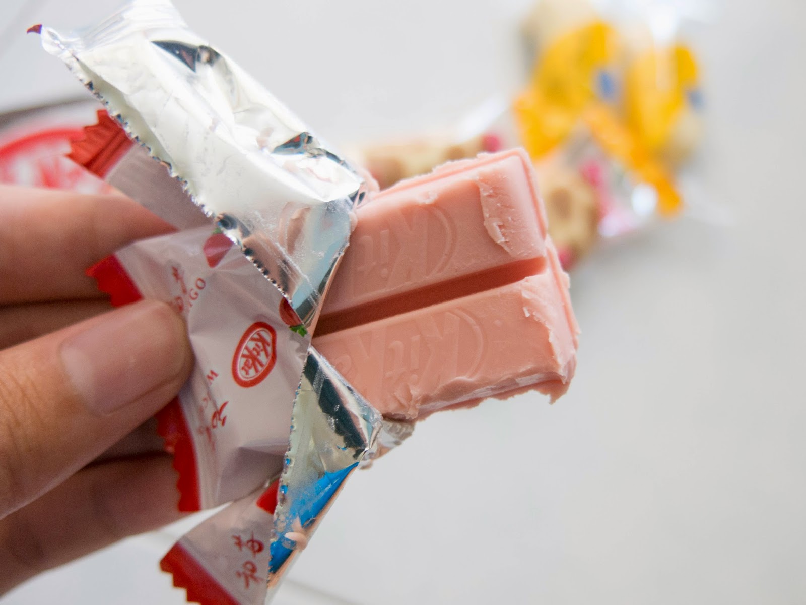 Tokyo Banana and Strawberry Kit Kat Review!