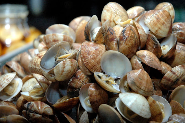 DUDE FOR FOOD: Fresh Catch for the Weekend: The Seafood Extravaganza at ...