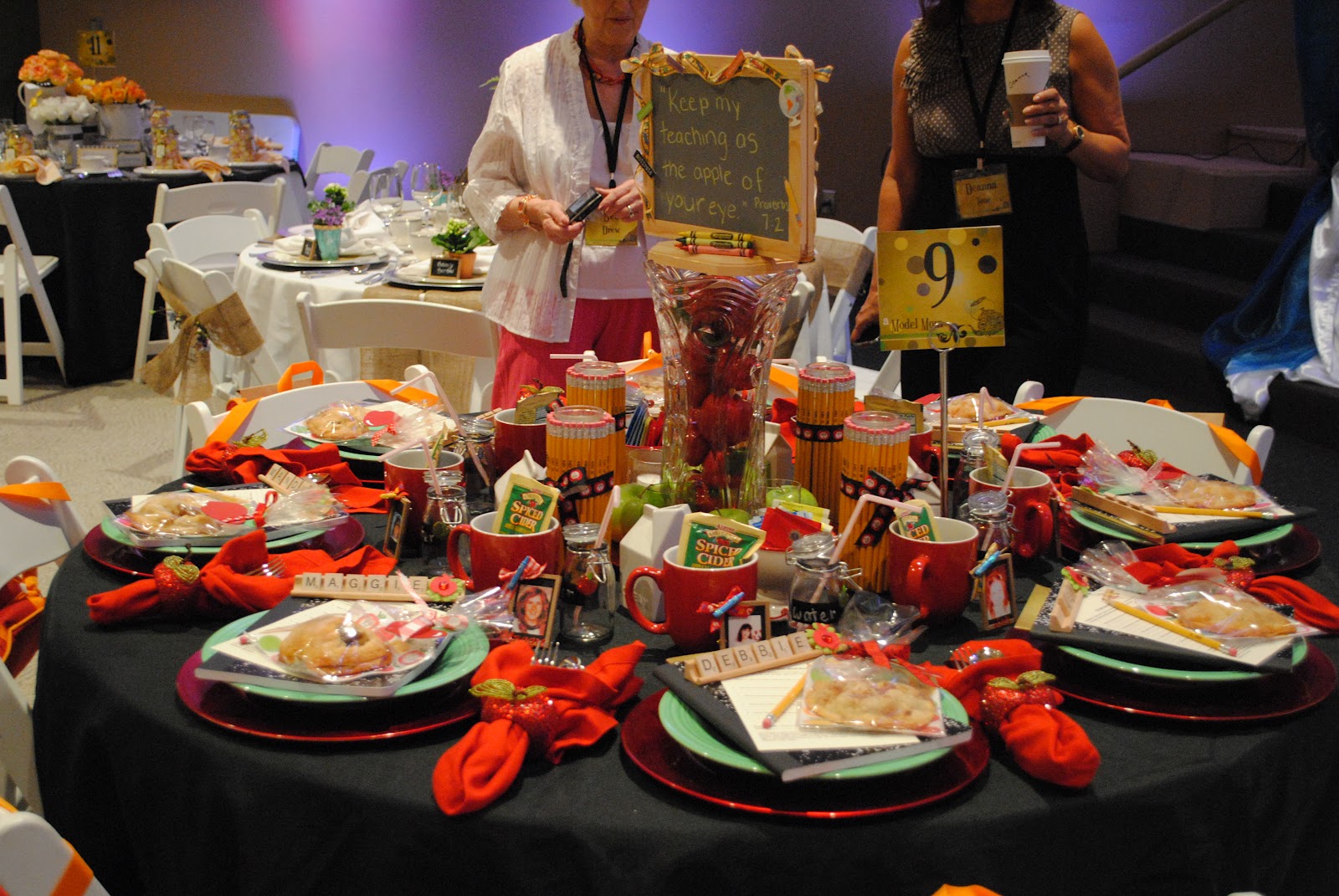 Calico and Cupcakes: A Terrific Tea: Thematic Party and Table Ideas