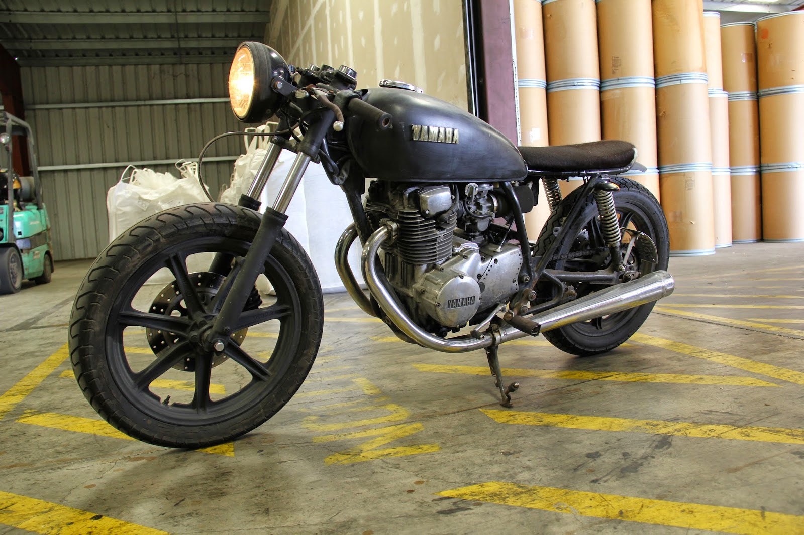 BLACKLIST MOTORCYCLES: 1980 Yamaha XS400