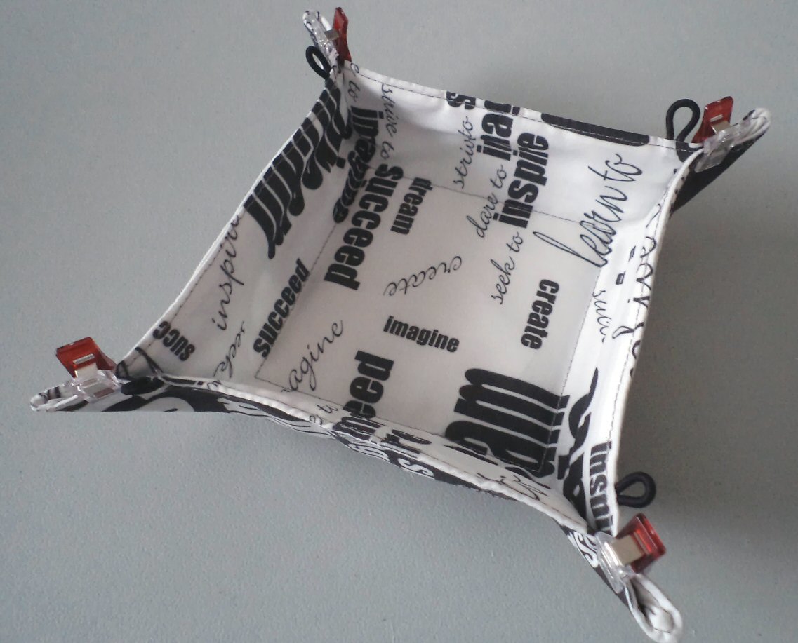 eSheep Designs: Free Pattern/Tutorial: Flat Pack Travel Tray [FSC Pt 2]