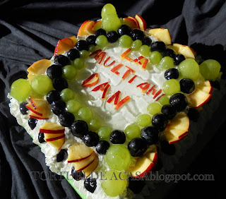 Torturi de acasa: Tort cu fructe