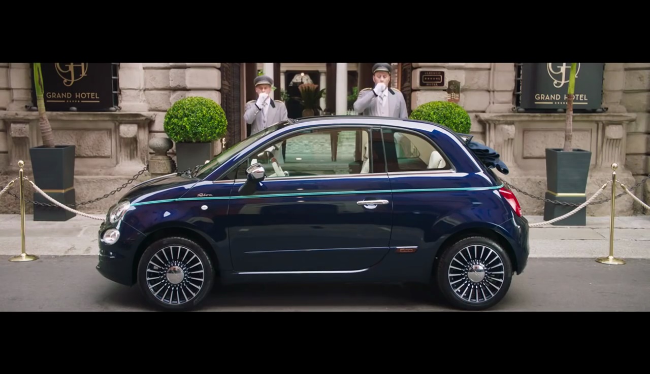 Pubblicità Fiat 500 Riva con protagonista l'attore americano Adrien Brody