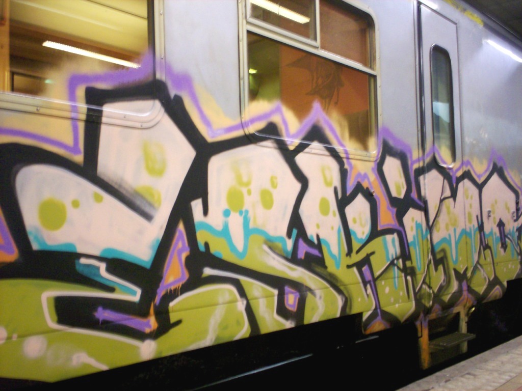 GRAFFITI FONTS: ESKIMO