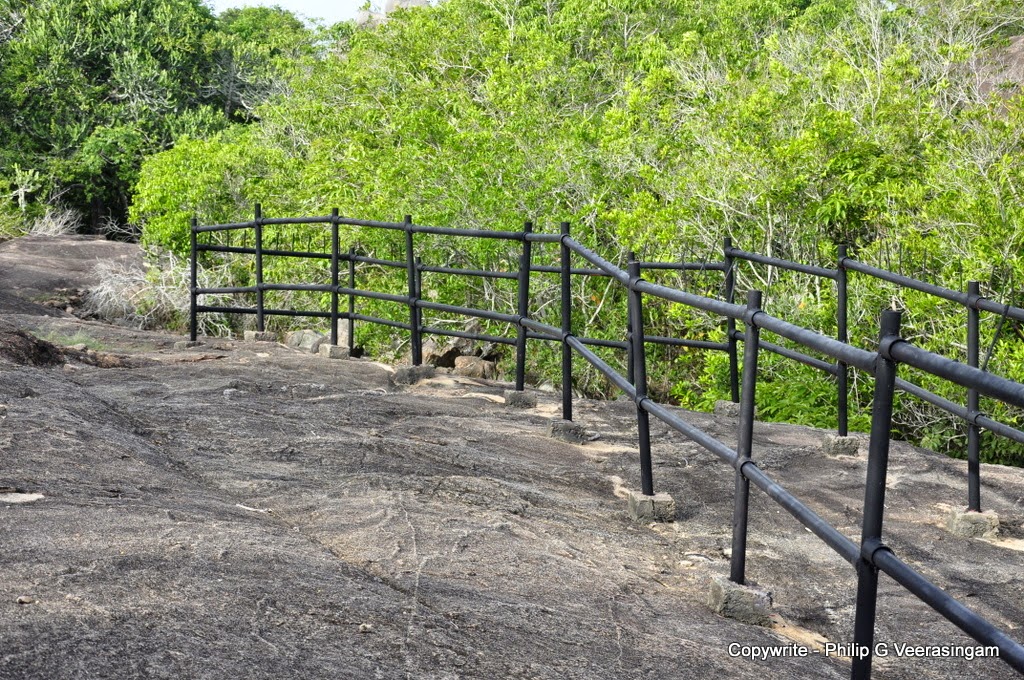 Images of Sri Lanka on blogspot.com: Thonigala