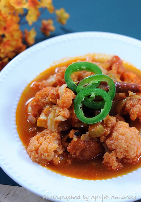 Annarasa ~ Essence of Food: Phool Gobhi Rassa | Cauliflower in Coconut Milk