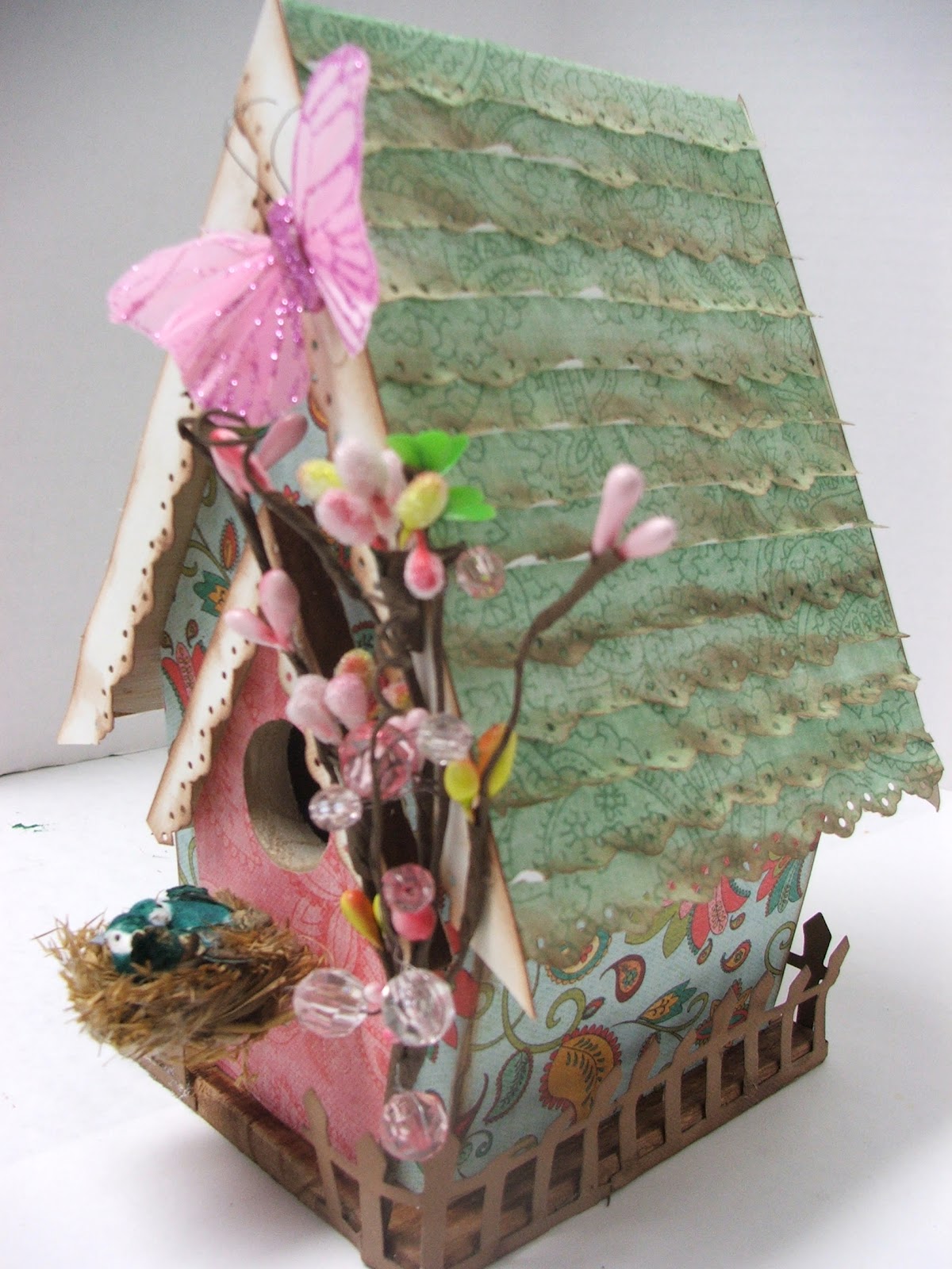 Marilee's Scrapbooking: Ornate Birdhouse