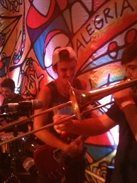 PARACHAMAS - e-mail: parachamas@gmail.com