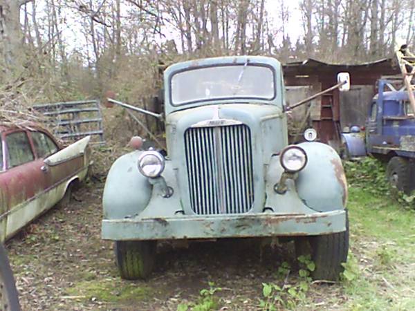 1951 Mack A-30 Truck - Classic Truck