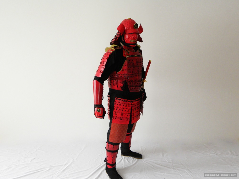 Action shots of the Red Samurai Armor