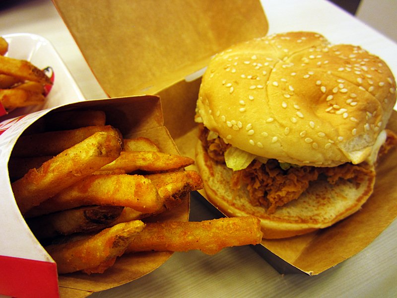 GET IN MY BELLY!: KFC's Zinger Sandwich