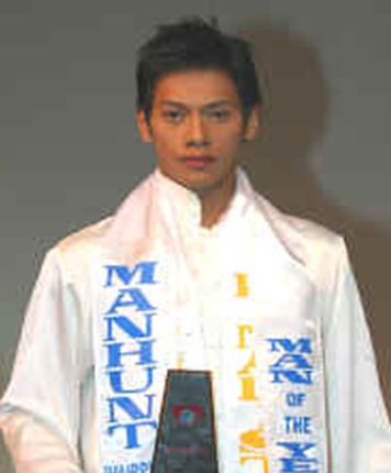 MISTERS MANHUNT: MISTER MANHUNT 2002 - Filipinas - Bruce Quebral