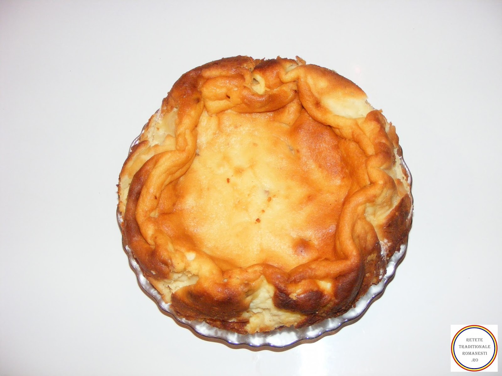 Pasca cu branza si stafide reteta | Retetetraditionaleromanesti.ro