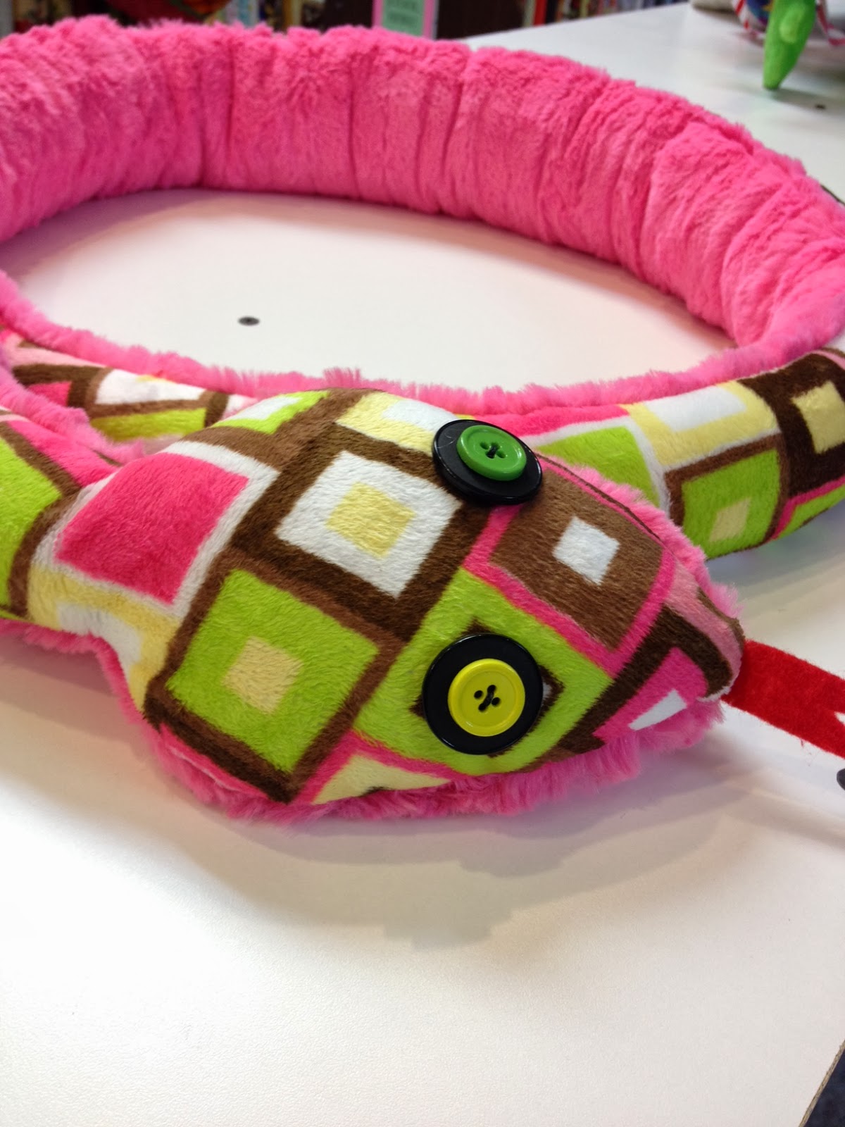 Fabric Center Utah: Tutorial: Cuddly Snake