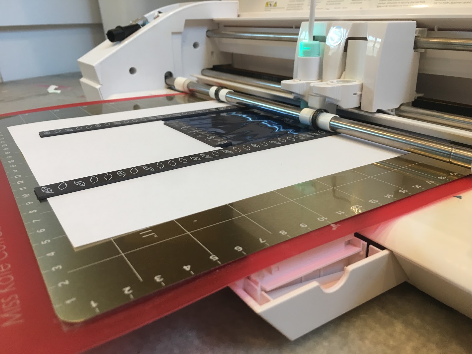 Foil Quill Magnetic Mat Board Review & Tutorial - Silhouette School