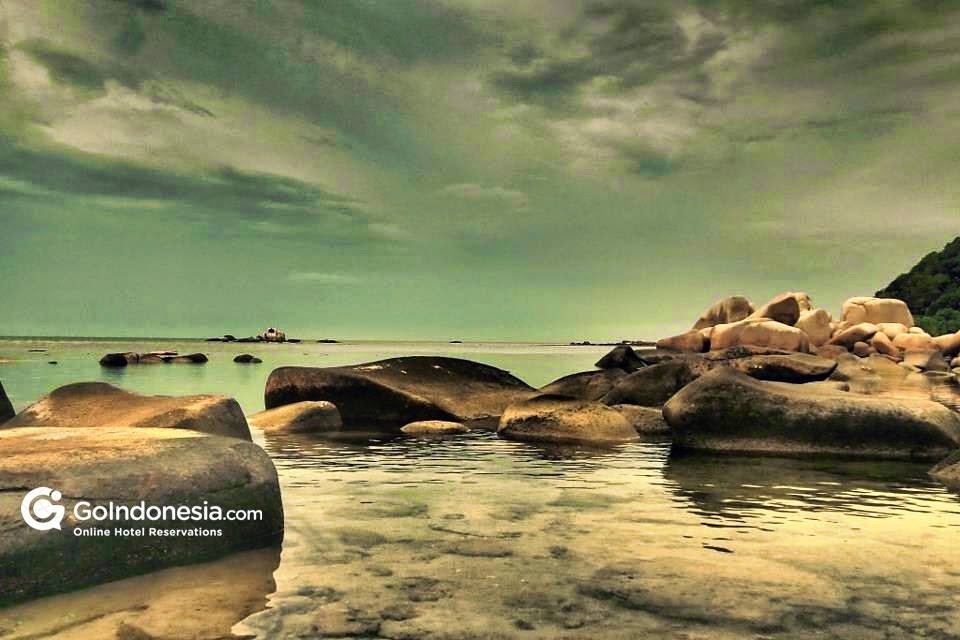 PARIWISATA KEPULAUAN RIAU: Tempat Wisata Pantai Lagoi