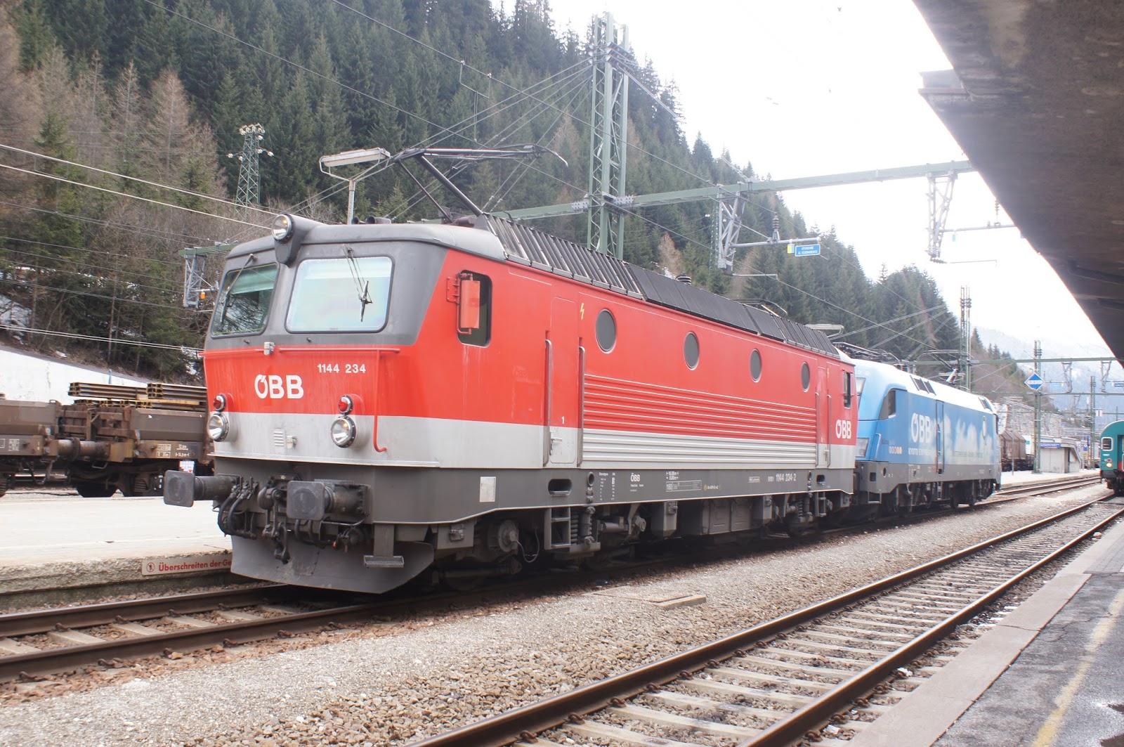 Considérations ferroviaires: ÖBB BR 1044 puis BR 1144