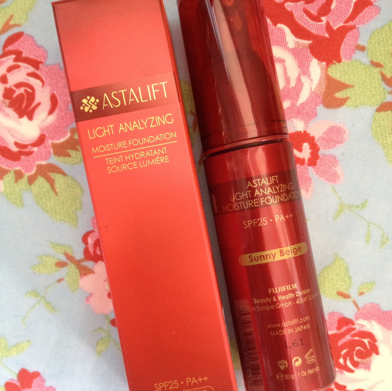 The Quest For Perfection : Astalift Light Analyzing Moisture Foundation ...