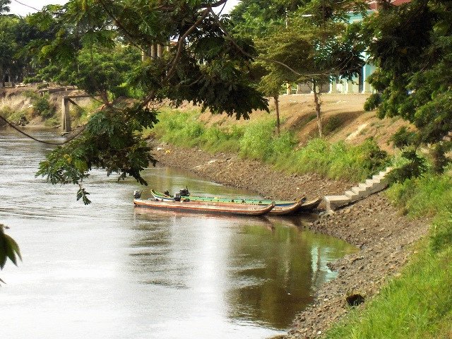 Le carles: Cantón Daule