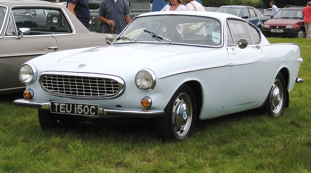 "Tweedland" The Gentlemen's club: The Volvo P1800 / Simon Templar ...
