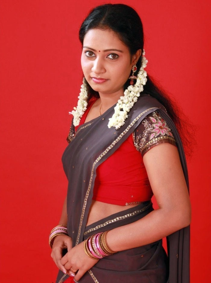 Tamil Item Girl Naisa in Saree Unseen Pictures | All Pics