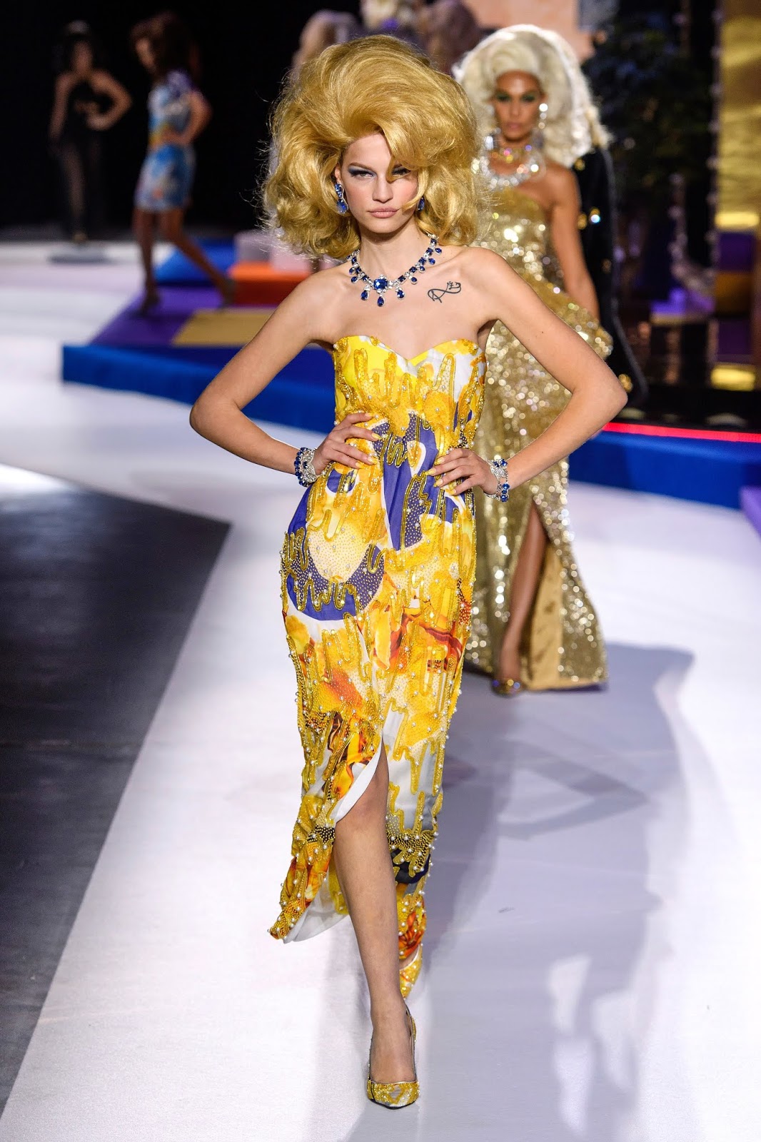 Spleen De Couture: LUXURIOUS & LOVEABLE STYLE DECADENCE BY MOSCHINO
