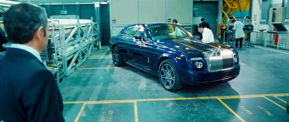 Dr. Sous: Mr. Bean has a V-16 engine in his RR Phantom!!!! V16!