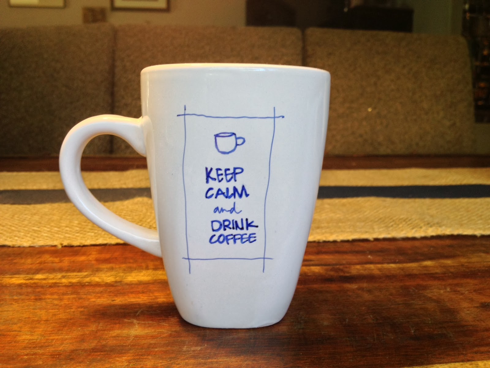 Kendra Kay: d.i.y. sharpie mugs with tips!!