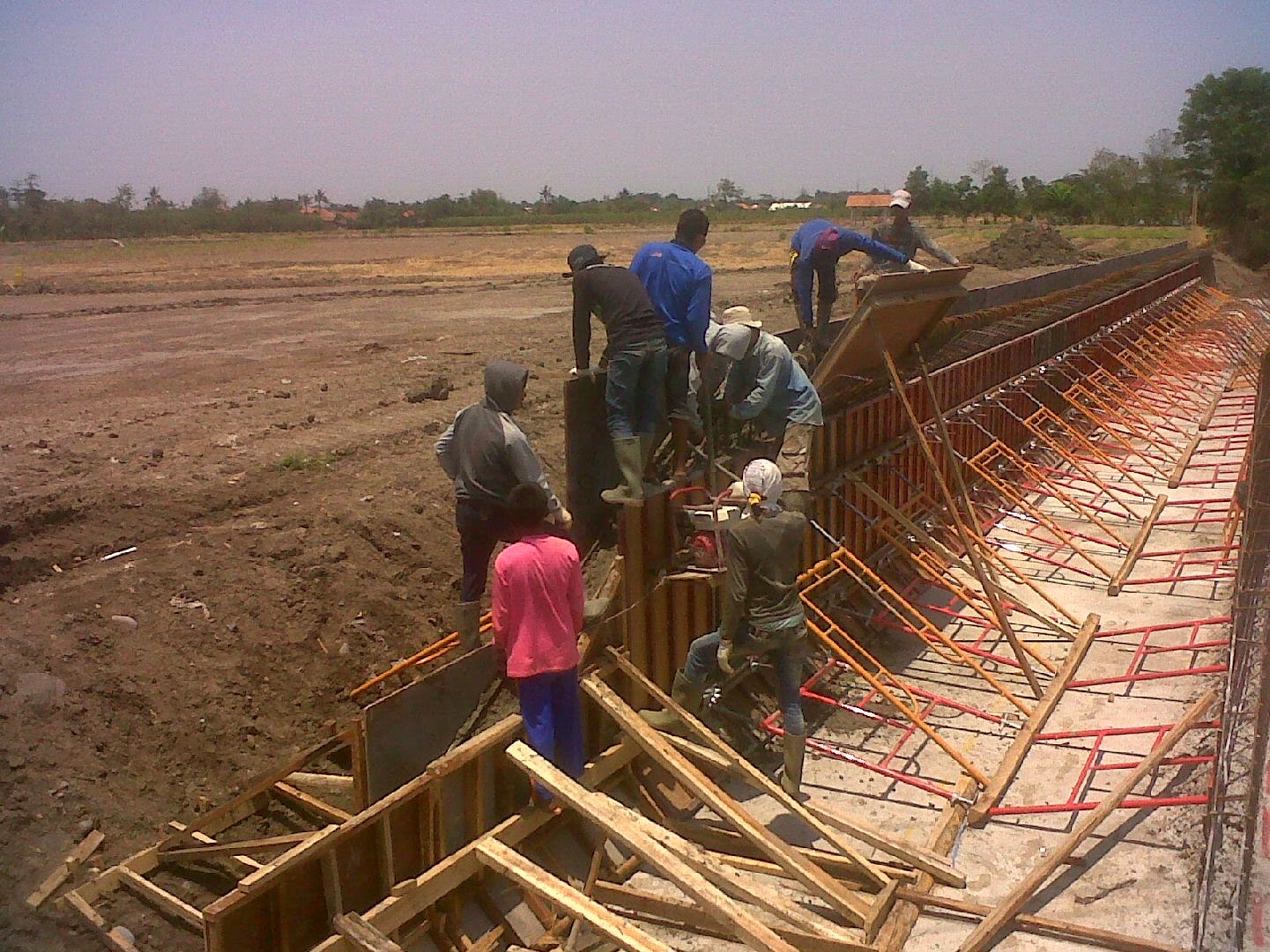 GALERY FOTO: FOTO PEMASANGAN BEKISTING